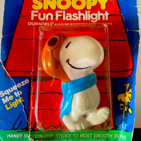 Other | Vintage Garrity Peanuts Flashlight Snoopy Red Baron Fun Squeeze ...